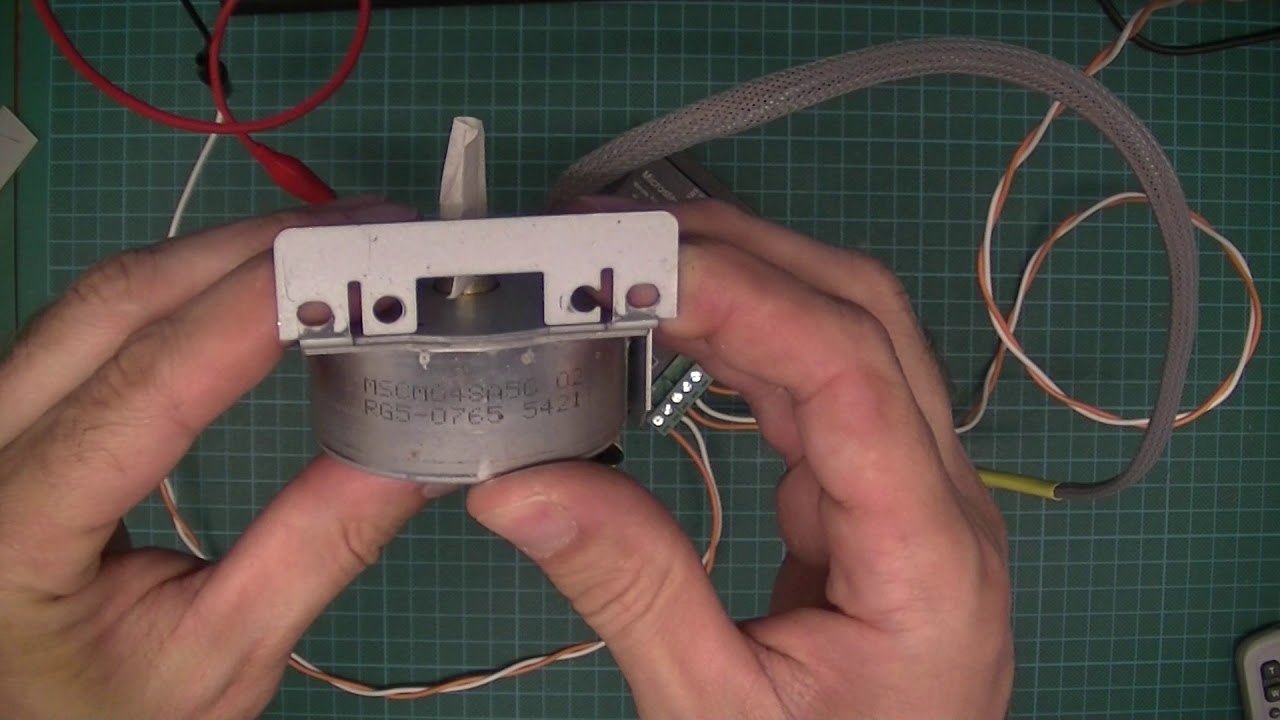 Using a salvaged HP printer stepper motor MSCM048A50 - YouTube