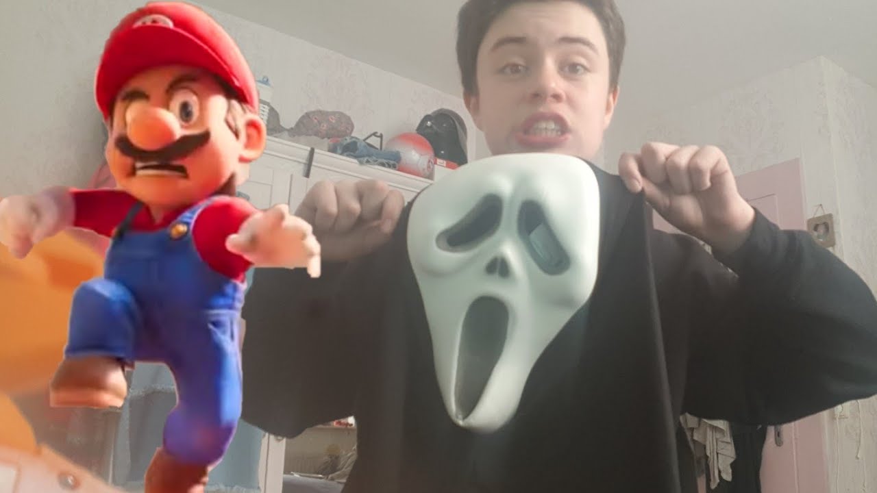 SUPER MARIO Bros ZERSTÖRT GHOSTFACE MASKE bei PIZZAPARTY!! - YouTube