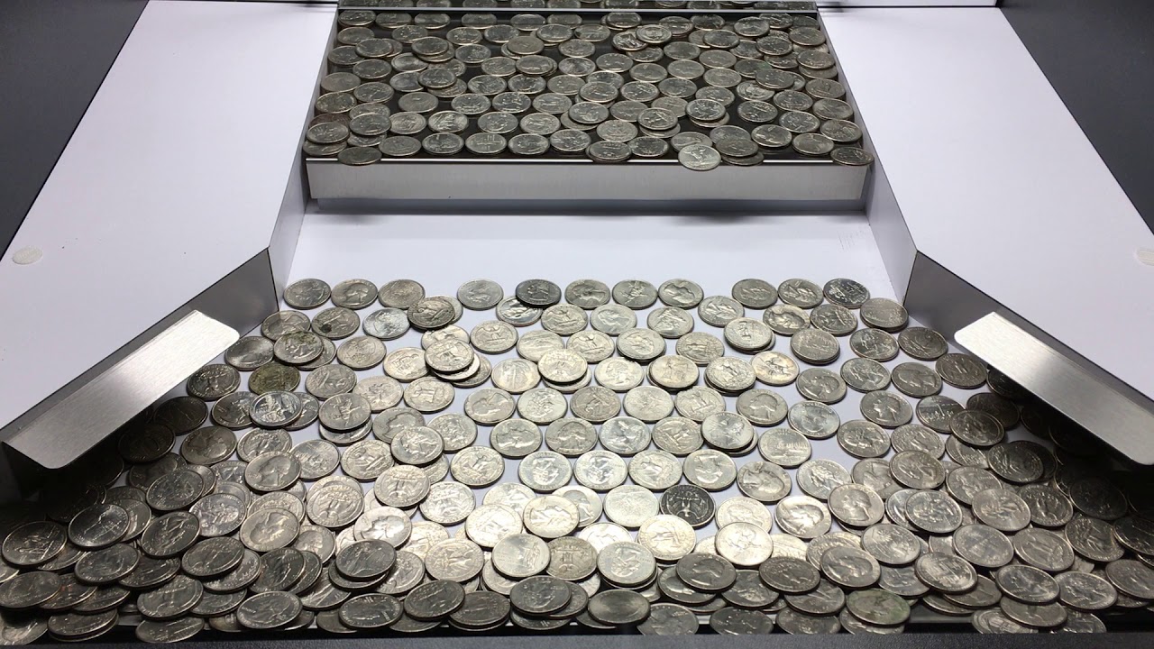 McGregor silver falls coin pusher, only quarters this time. - YouTube