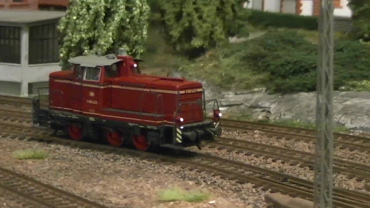 Roco H0 V60 423 - YouTube