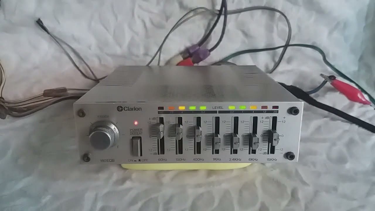 Old School CLARION 180 EQB - YouTube
