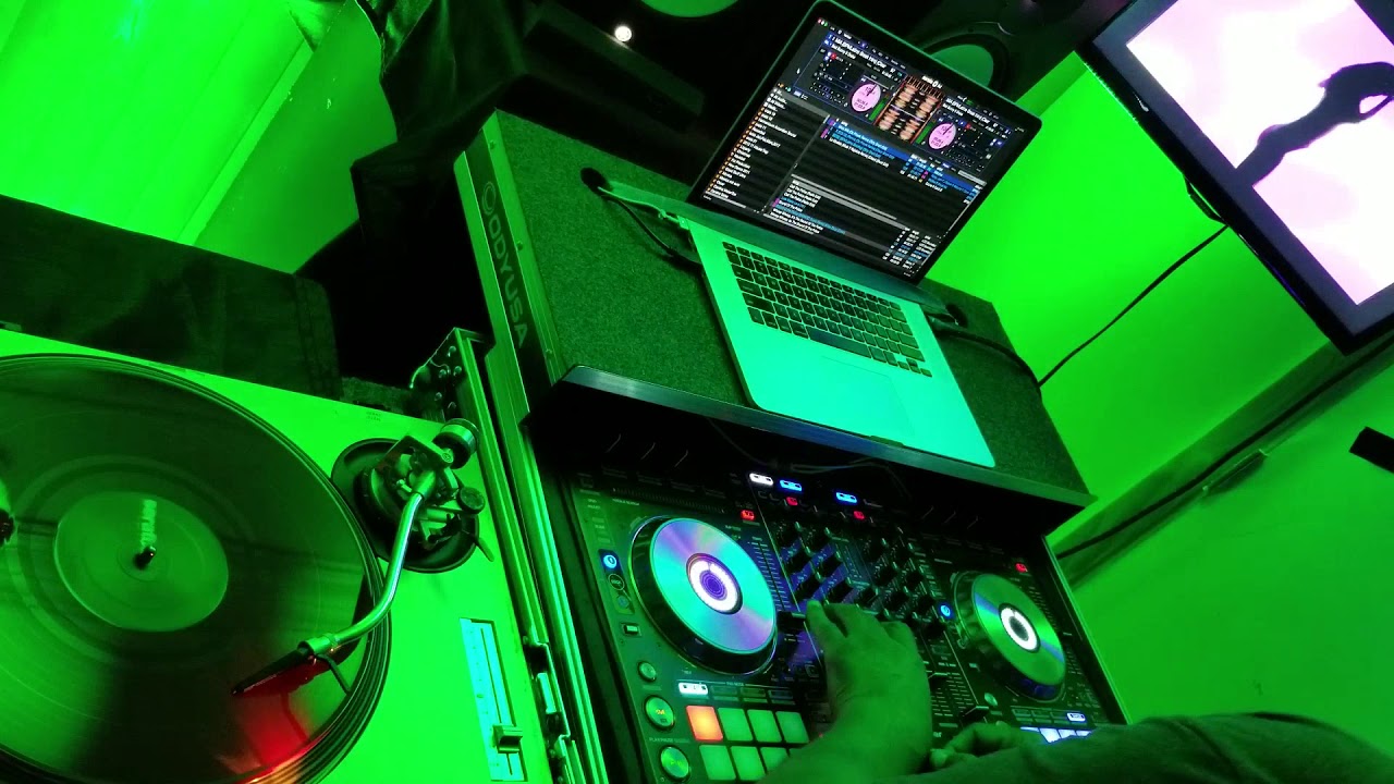 DJ Juan Megamixes Reggaeton#1 - YouTube