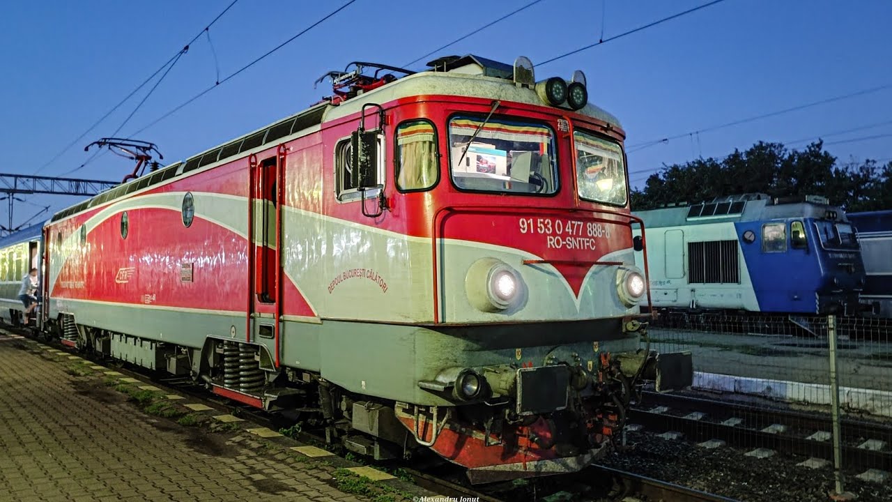 EA 477-888-8 la tracțiunea trenului IR 1680 Constanța-Brașov. - YouTube