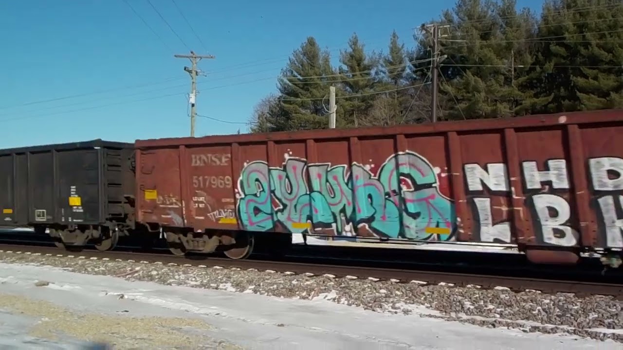 BNSF 7843 w/loaded scrap? train 12/4/22 - YouTube