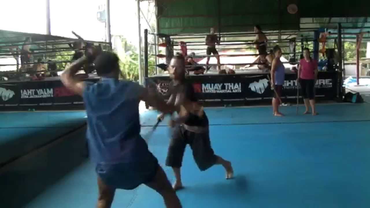 Metal Sword Practice Krabi Krabong - YouTube