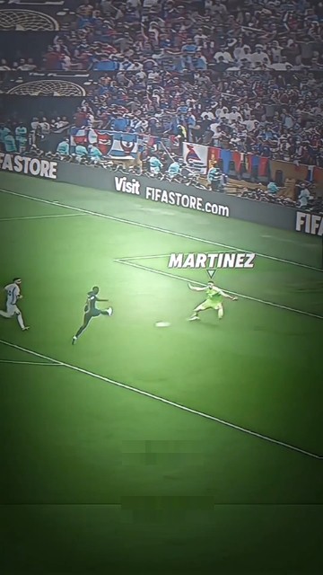 martinez save messi world cup‼️ - YouTube