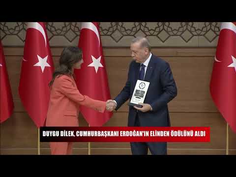 Duygu Dilek, Cumhurbaşkanı Erdoğan'ın elinden ödülünü aldı