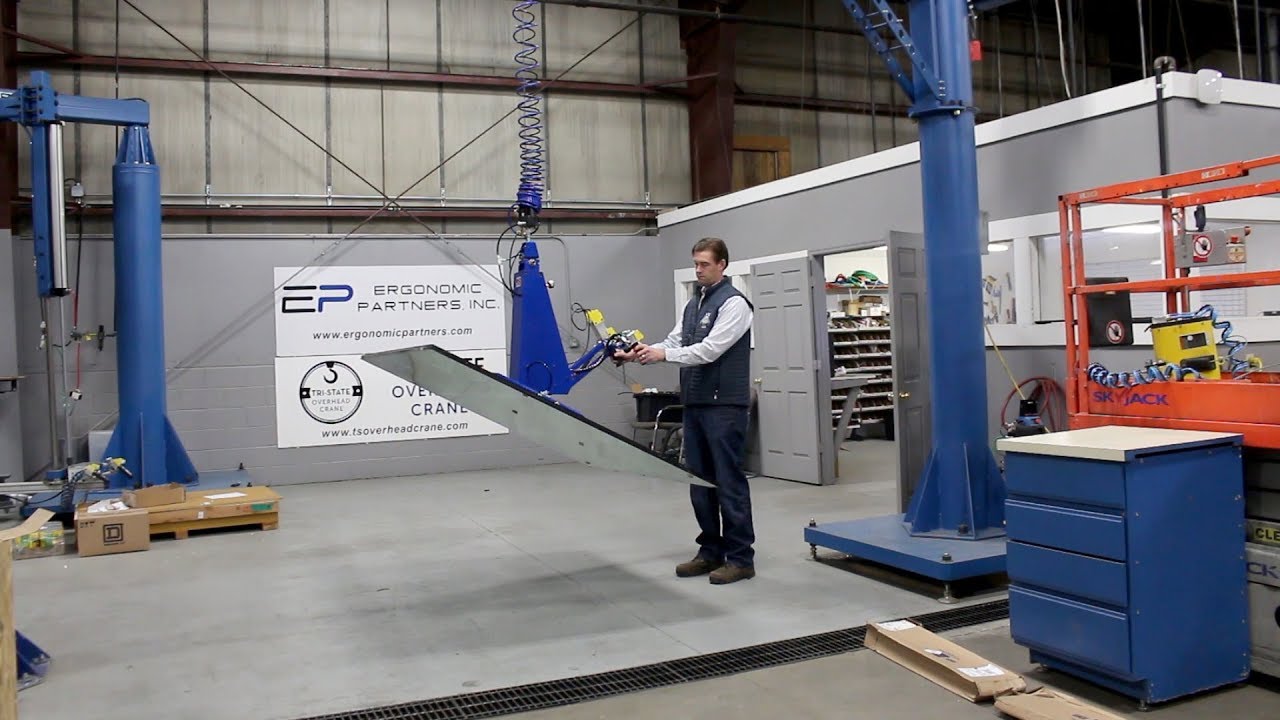 Glass Panel Vacuum Lifter with 90-degree Pitch - YouTube