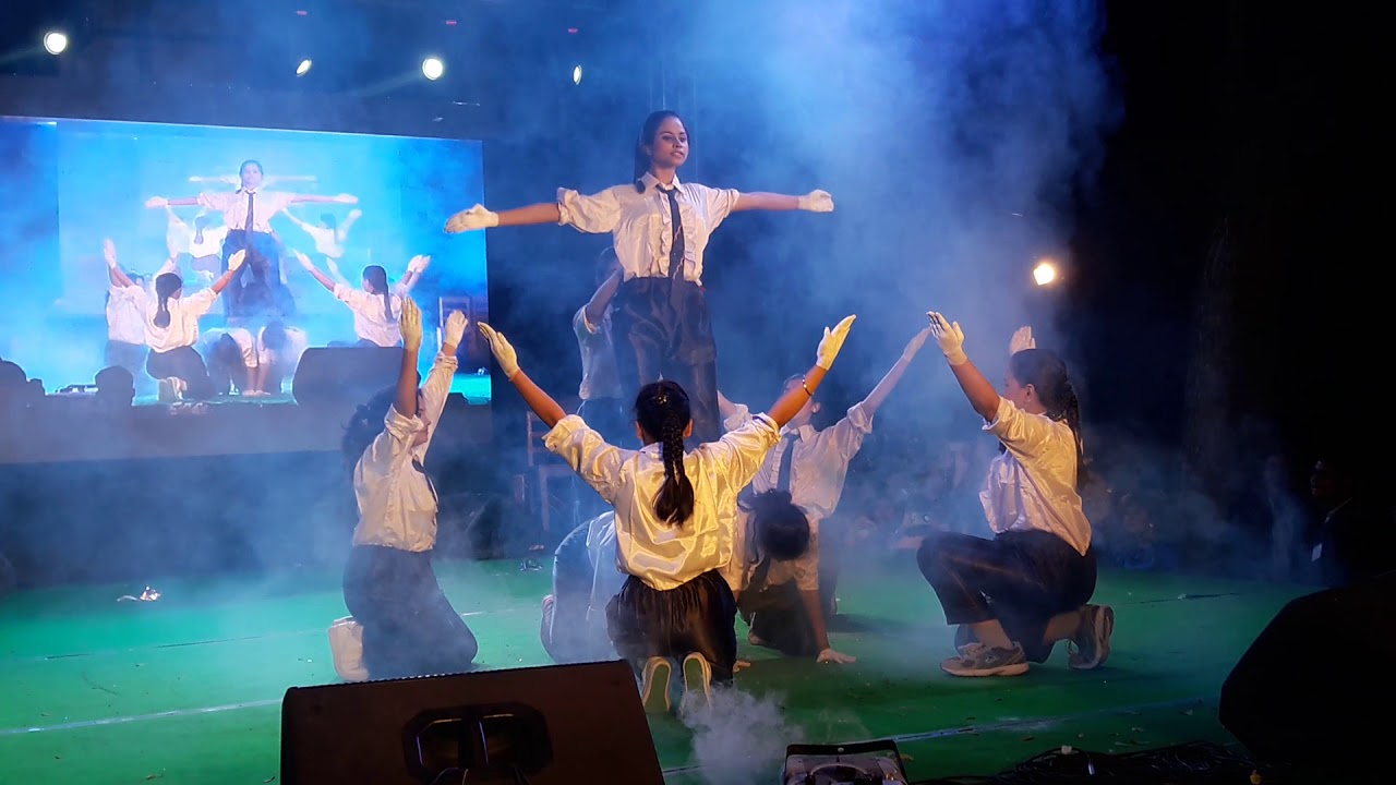 sls team b dance 2018 - YouTube