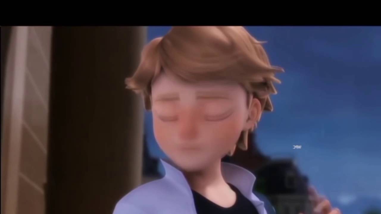Miraculous ladybug : Escena de la sombrilla ( Animada ) - YouTube