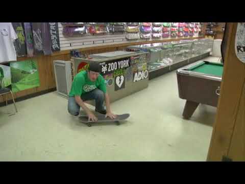 How to Do a Tray Flip on a Skateboard - YouTube