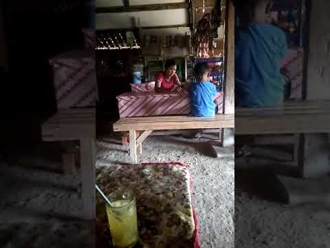 Suasana kuliner warung makan Ngawi, padas untuk jiwa muda