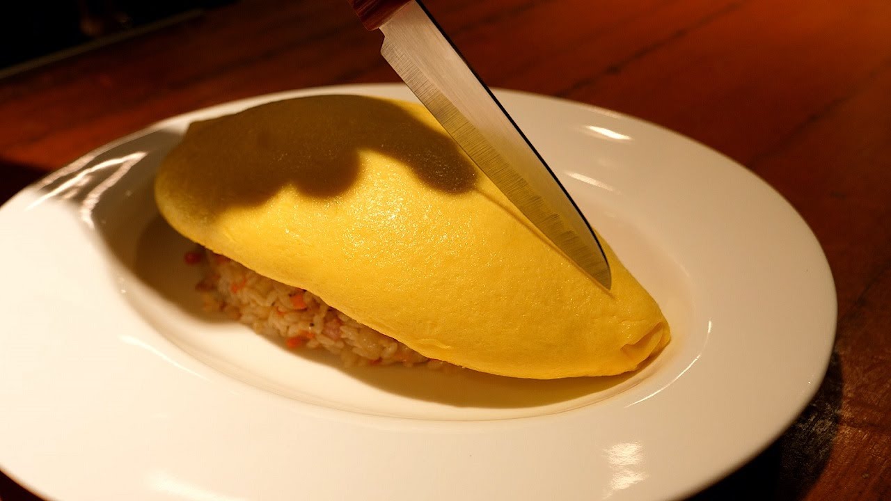 일본식 반숙 오므라이스 / Omurice / Japanese Omelet Rice - YouTube