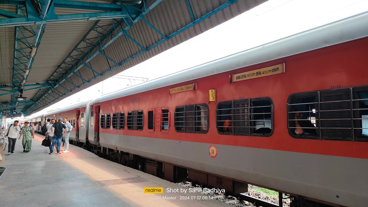 Saurashtra Mail Arriving At Surendranagar, Skiping Vagadiya and ...