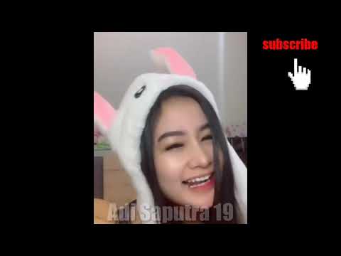 Kumpulan CEWEK SEMOK joget ala TIK TOK[yang sang*an jangan nonton]
