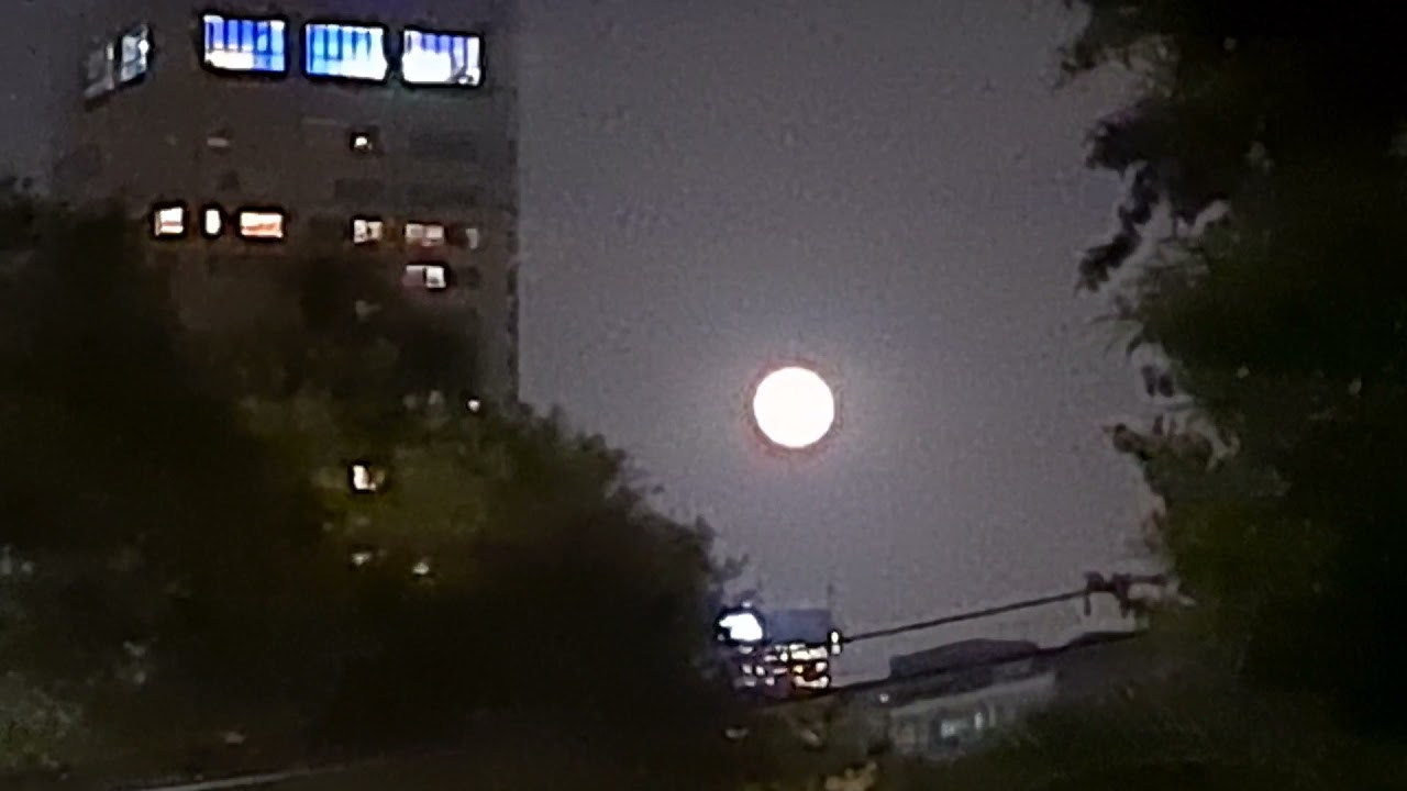 Tonight the moon has reached the closest point to Earth - Super Moon ...