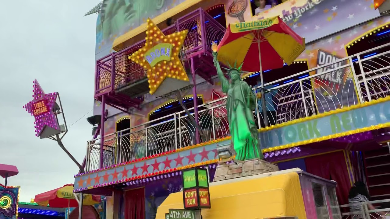 The New York New York Funhouse at the State Fair!! - YouTube