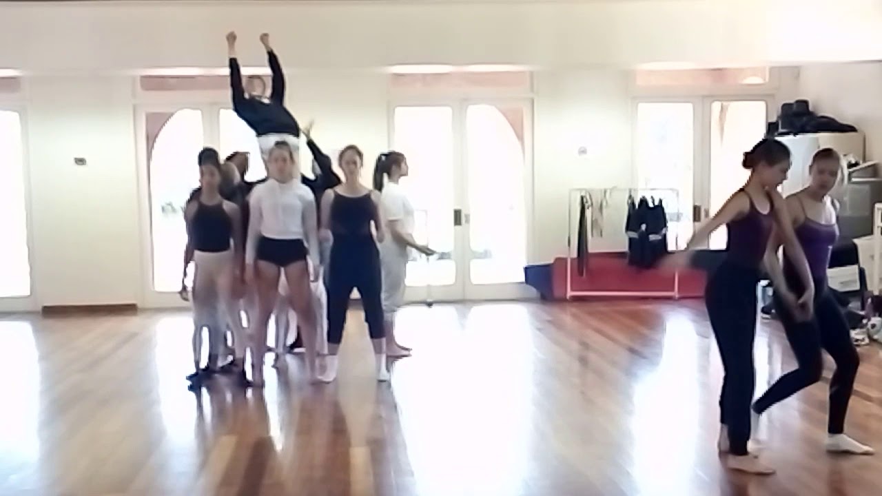 Jozi Youth Dance Company (JYDC) perform a piece - YouTube