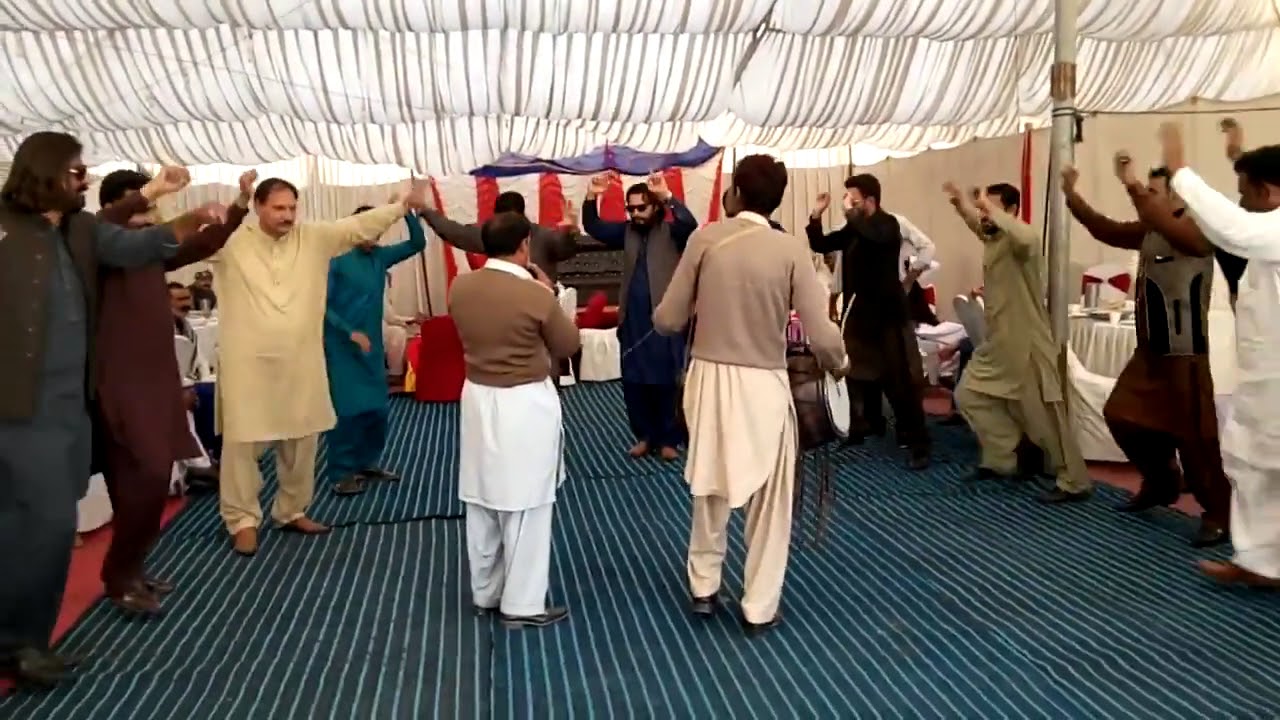 Best Punjabi Wedding Group Dance (Dhamal) Slow Dance with Dhool Beats ...