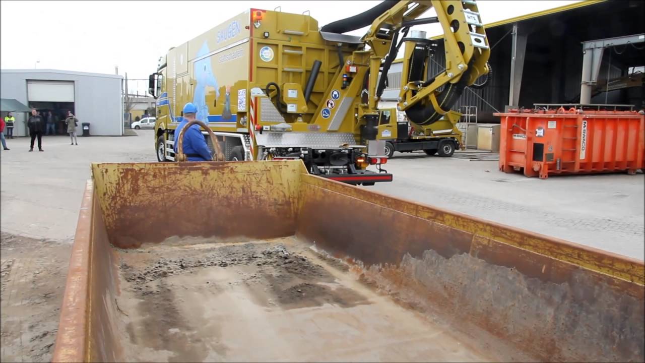 Saugbagger auf Rädern - YouTube