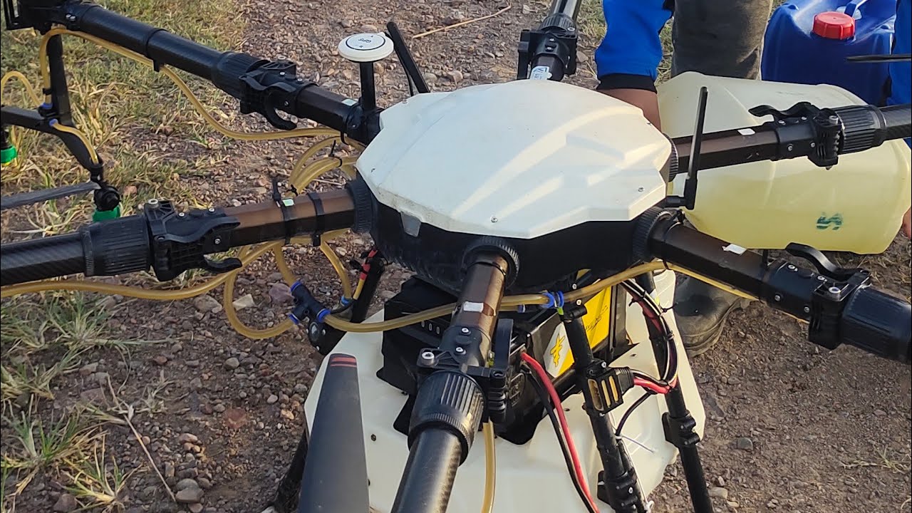 Sembur racun rumput GLITZ 41SL | Perkhidmatan Drone | Kampung Ongkilan ...
