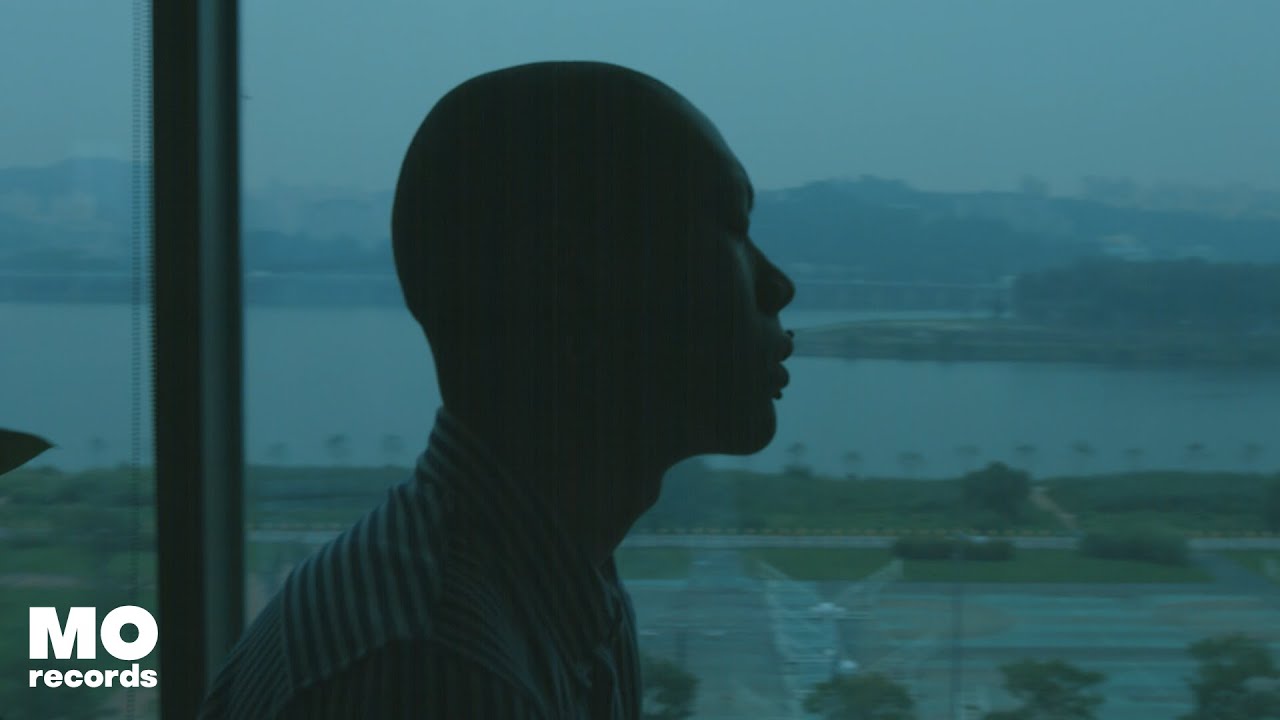 혁오(HYUKOH) '위잉위잉' MV - YouTube