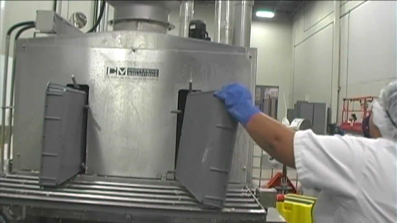 T2000 Industrial Tote and Tray Washer - YouTube