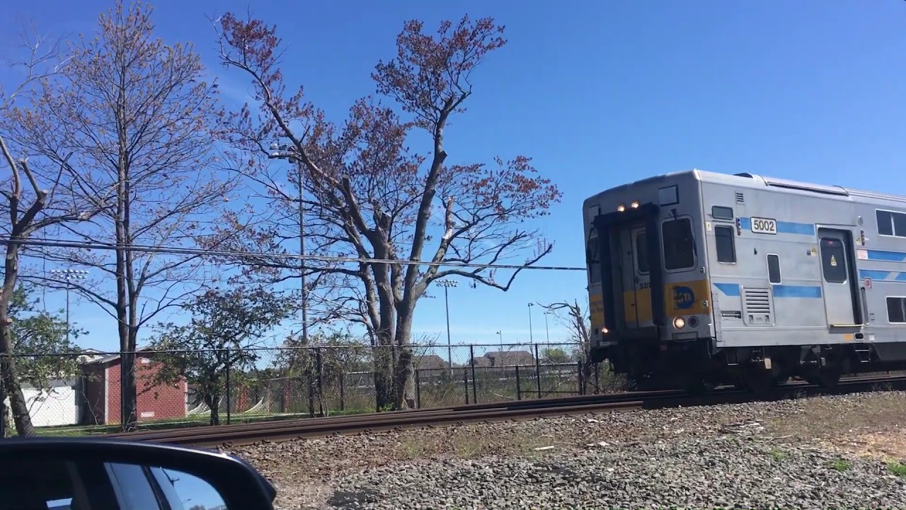 LIRR: train 515 departs oyster bay 4/24/19 - YouTube