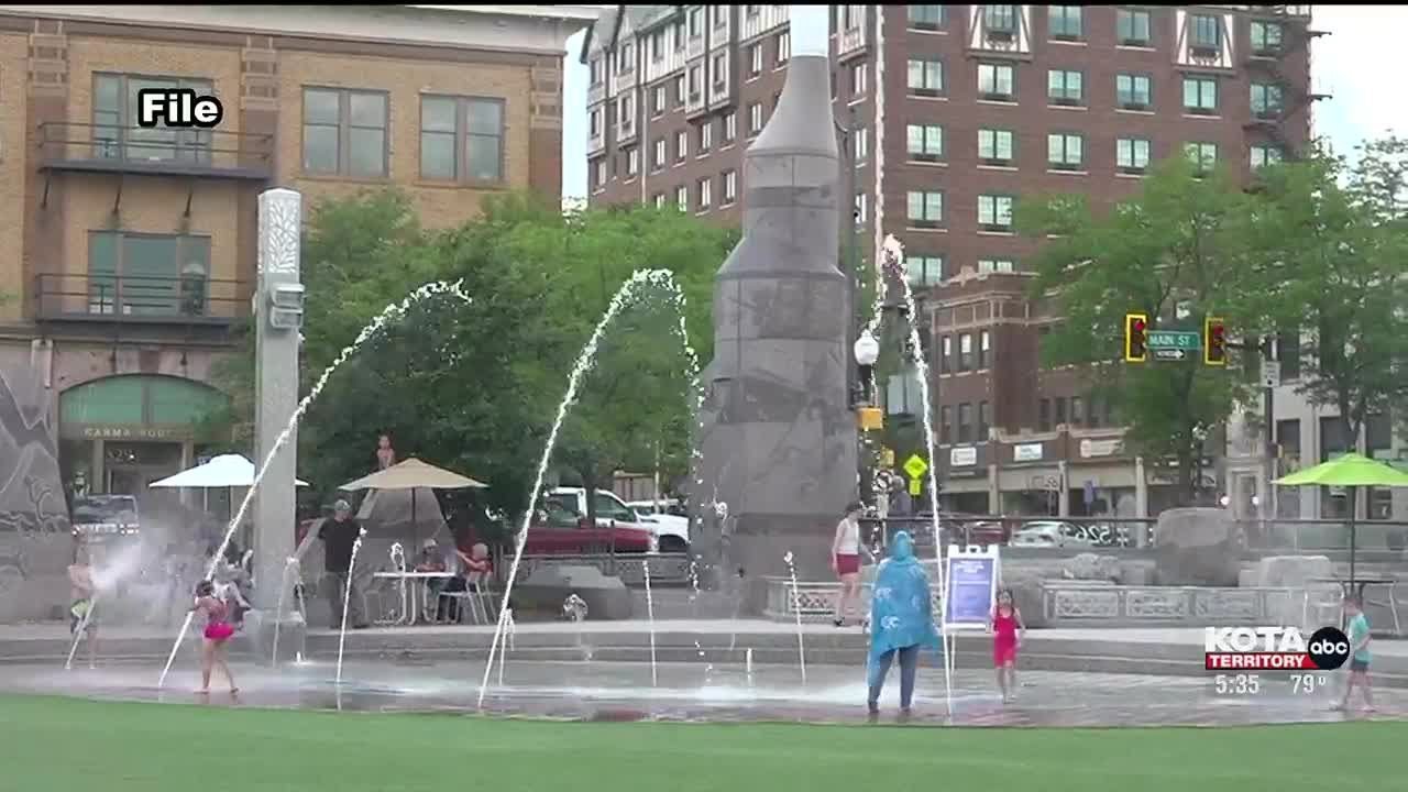Main Street Square fountains turn back on - YouTube
