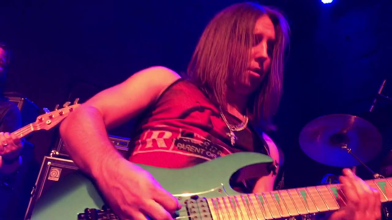 Bobby Blotzer's Band - LIVE - Way Cool Jr - YouTube