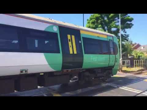 Chichester basin road level crossing in West Sussex - YouTube