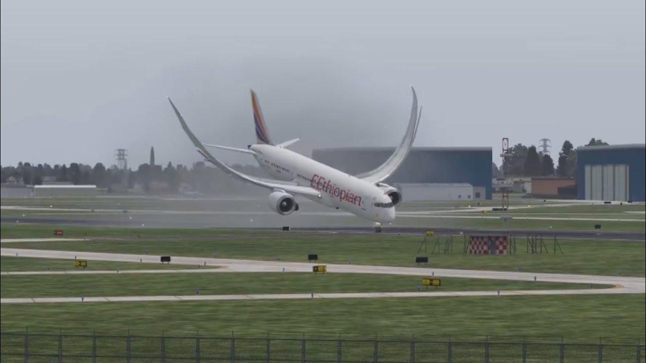 Boeing 787 ️ Wings Almost Falls Off When Emergency Landing During Storm ...
