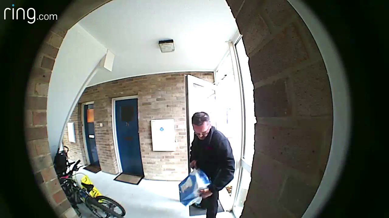 UK MAIL DHL WORST SERVICE - YouTube