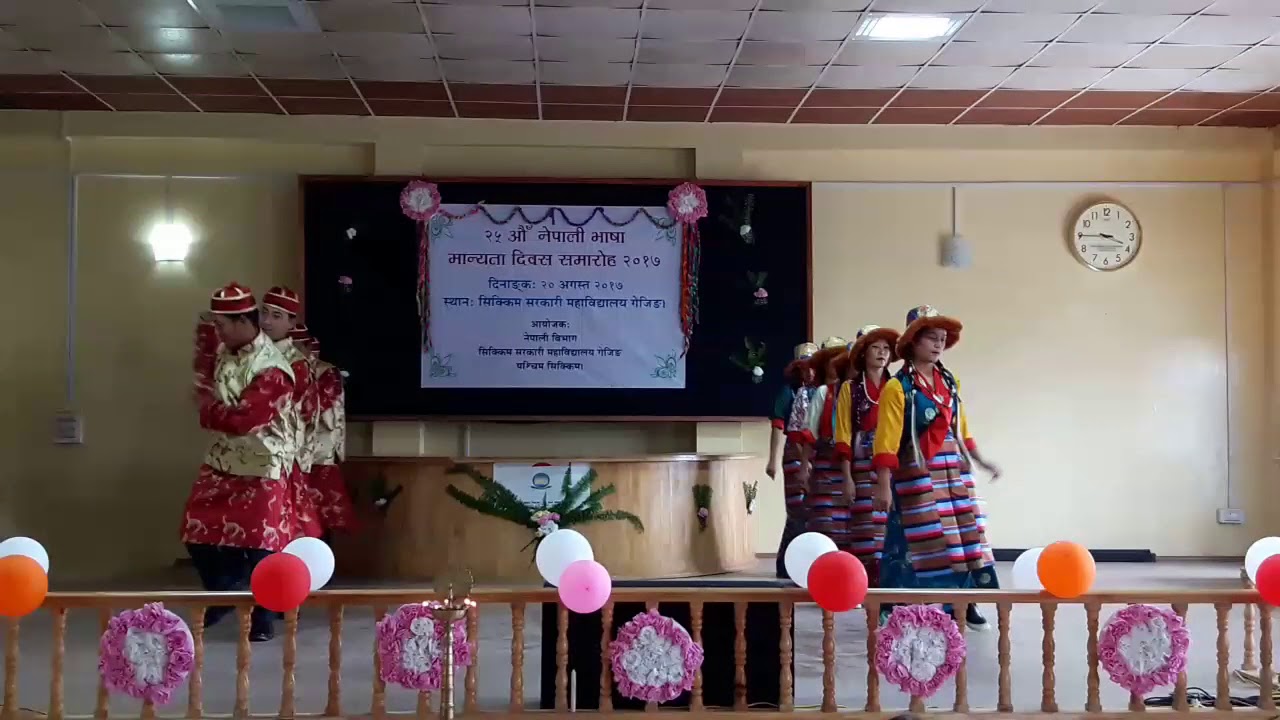 Bhutia song and Dance by Gyalshing College students - YouTube