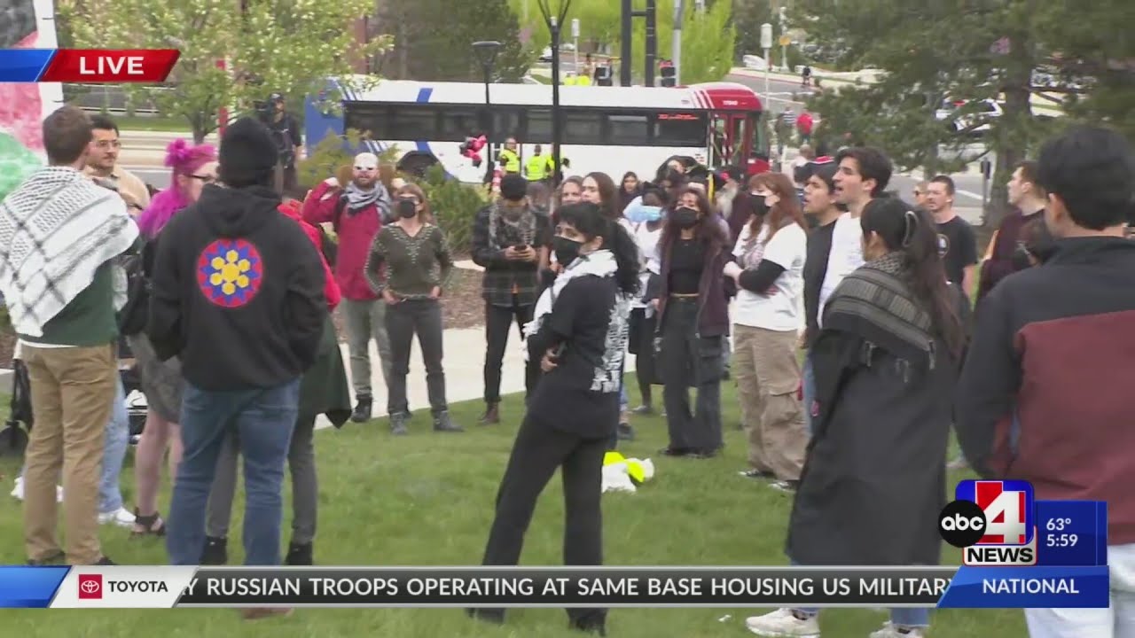 Students protest at University of Utah commencement ceremony - YouTube