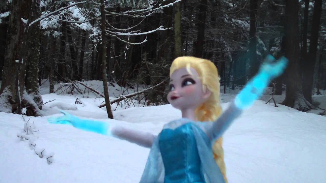 The Disney Store's Singing Elsa Doll - YouTube