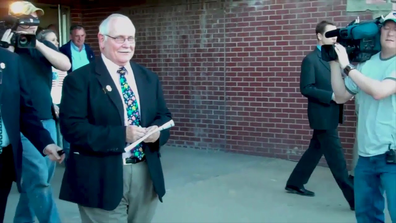 Terry Wallace Tribute. The Voice of Oaklawn - YouTube