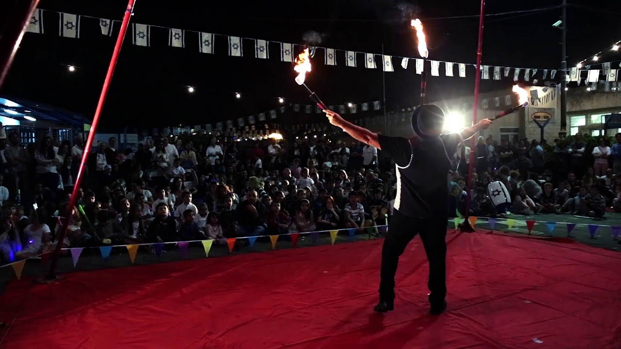 Kafry Circus קרקס כפרי מופע שמיים וארץ - YouTube
