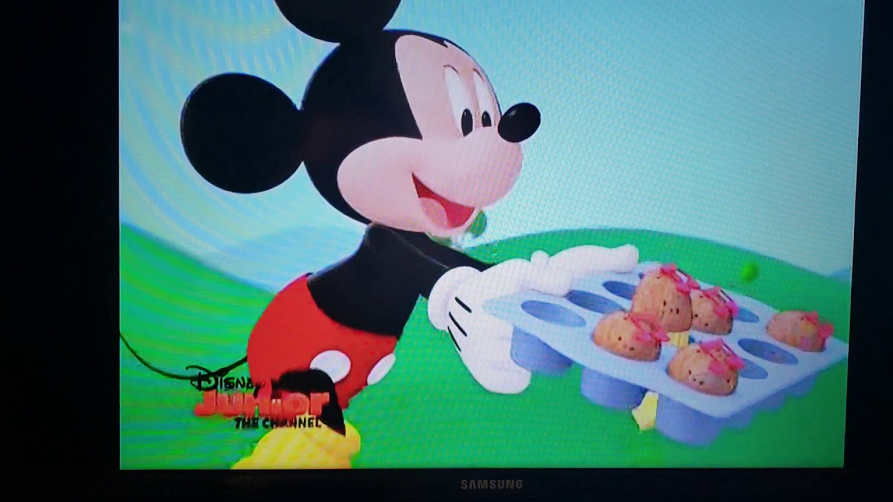 Get Mickey & my musical moo muffins out of the water - YouTube