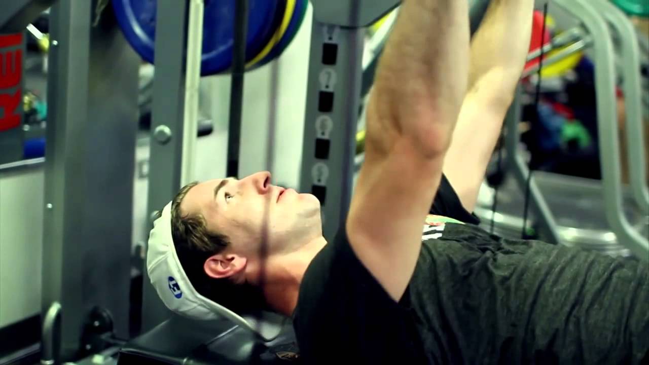 Blackhawks -- Weight Room - YouTube