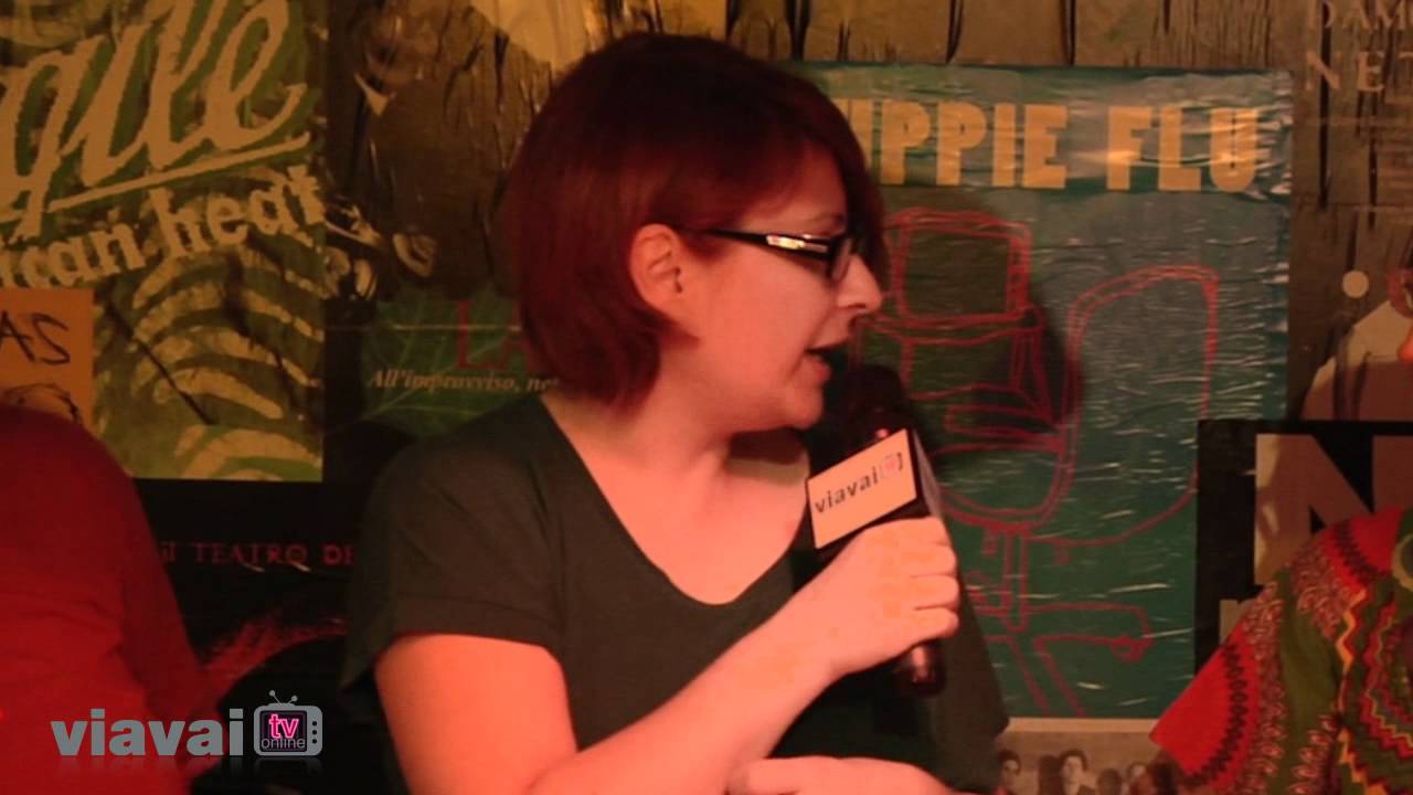 Intervista ai Sarah Schuster (Live @ CSC) - YouTube