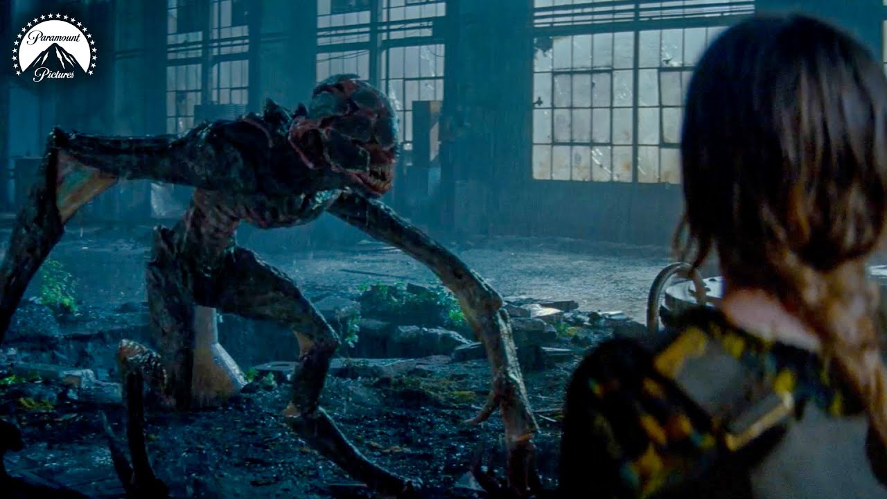 Top 8 EPIC Alien Encounter Scenes | Paramount Movies - YouTube