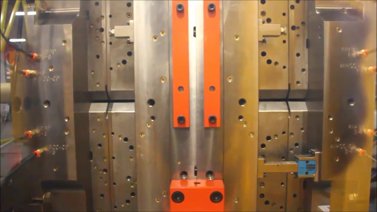 Stack Mold Take Out & Stacking Automation - YouTube