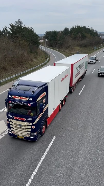 Klaus Nielsen, Scania Next Generation V8, Truckspotting - YouTube