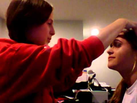 Makeup Tutorial with Izzy and Lizzy - YouTube