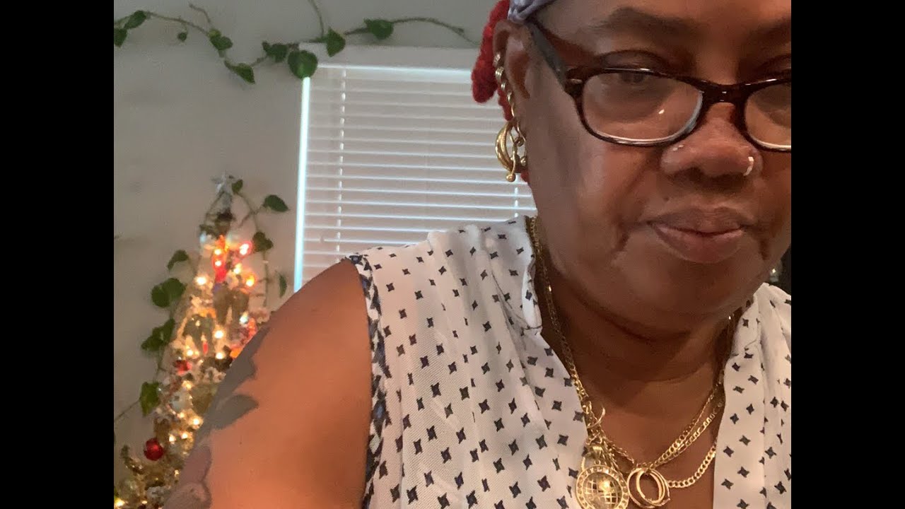 SUNDAY MORNING MIXUPS WITH MAXINE - YouTube