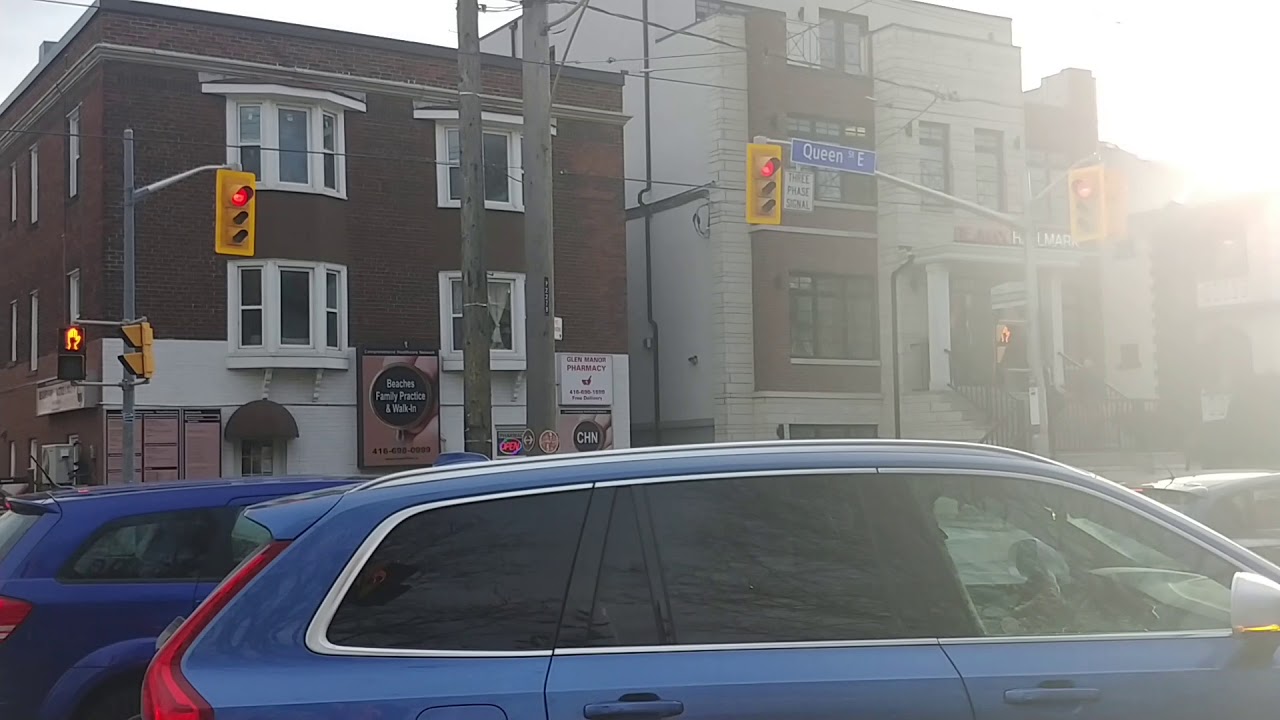 Split Phasing Intersection in the Beaches. - YouTube