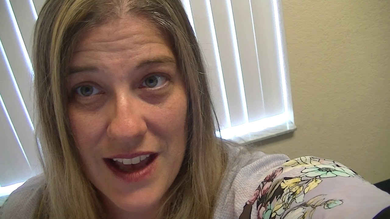 Creating a brag book or career portfolio with Marisa Williams - YouTube