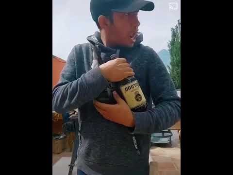 Y que tiene - YouTube