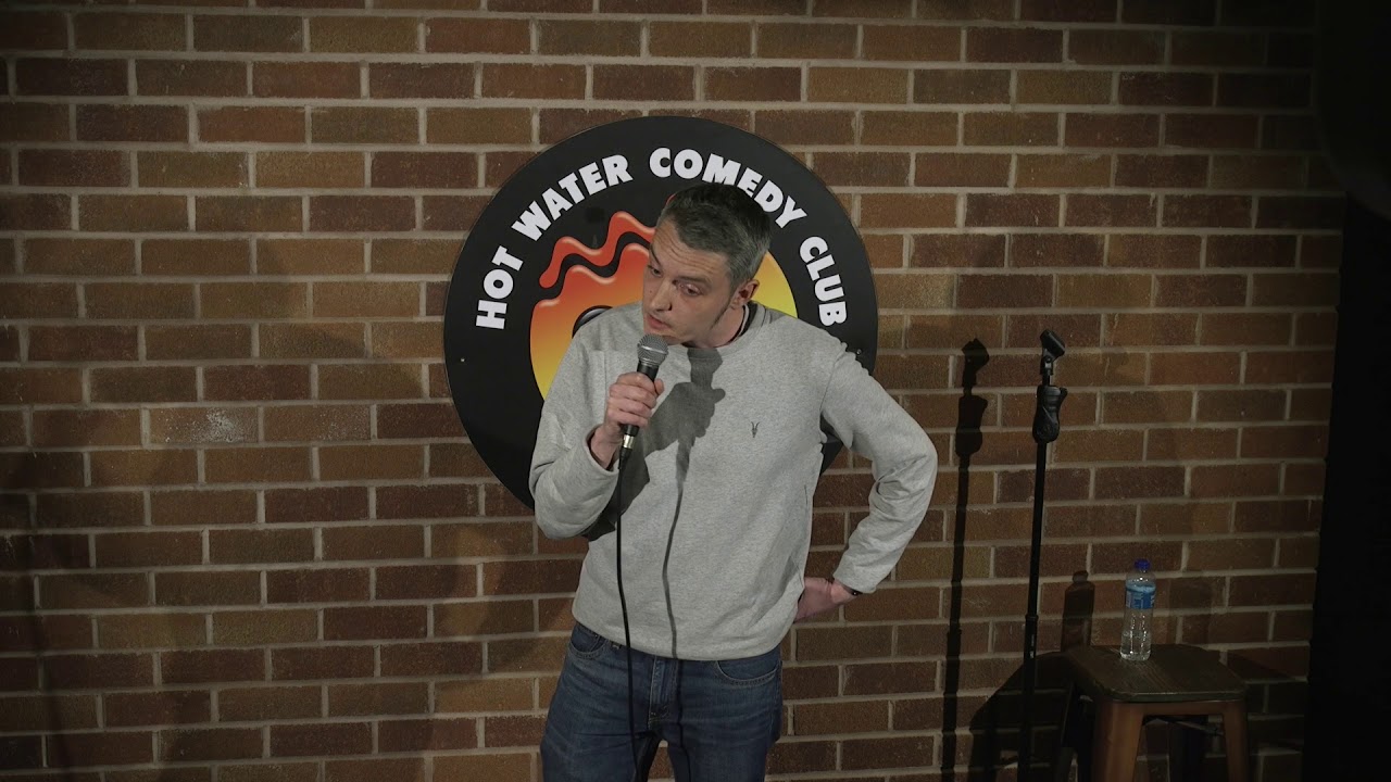 Ben Lund | LIVE at Hot Water Comedy Club - YouTube